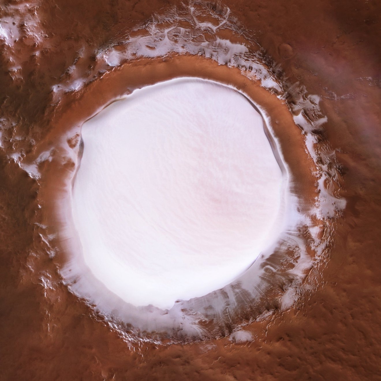 Káprázatos havas kép készült a Marson